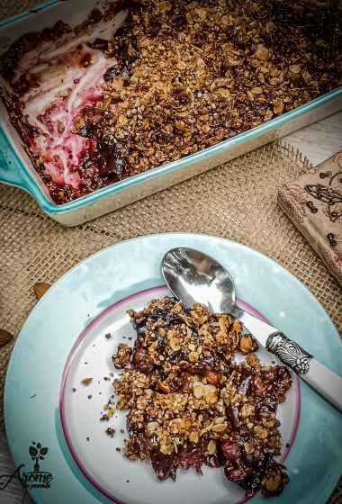 Crumble cu prune si migdale - Arome de poveste